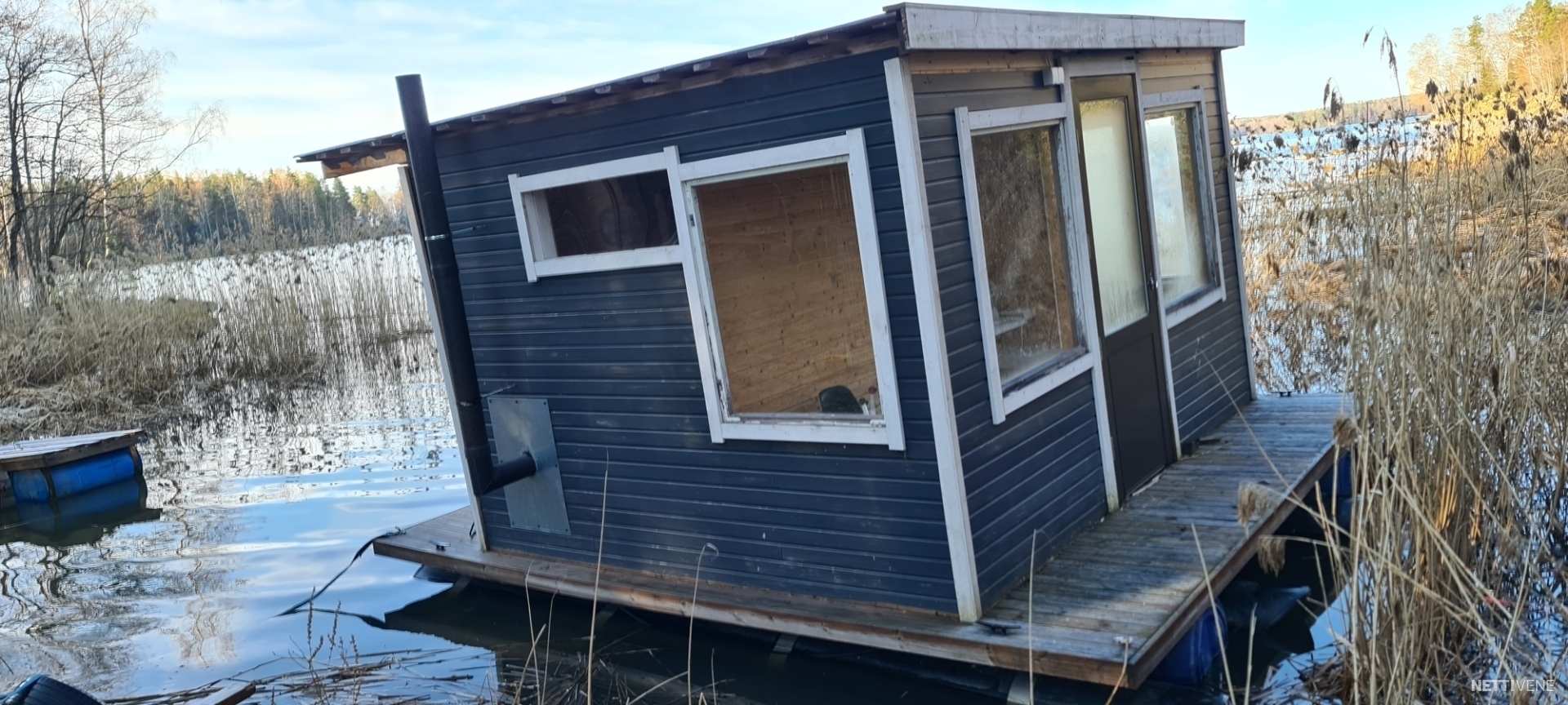 Omavalmiste Floating Sauna Valkeakoski Nettivene