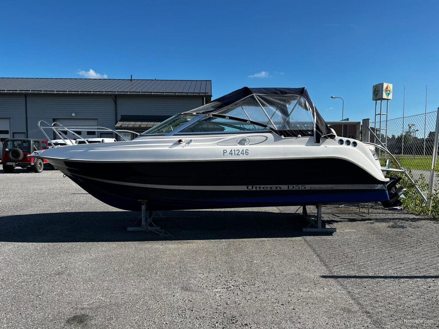 Uttern D55 Exclusive Moottorivene Turku - Nettivene