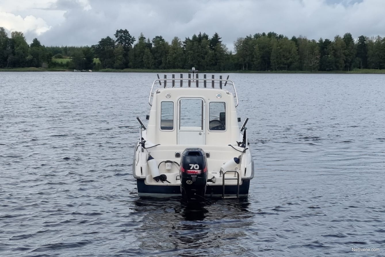 Bella 571 C / Vaihto Mahdollinen Moottorivene 2001 Ikaalinen - Nettivene