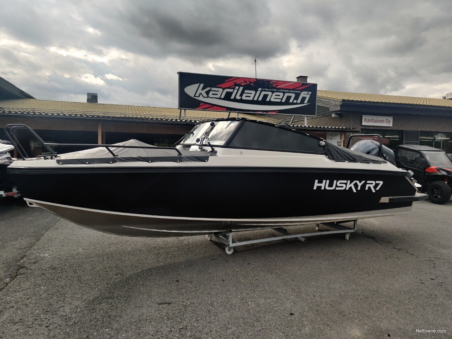 Finnmaster HUSKY R7 BLACK EDITION Motor boat 2021 Ähtäri - Nettivene
