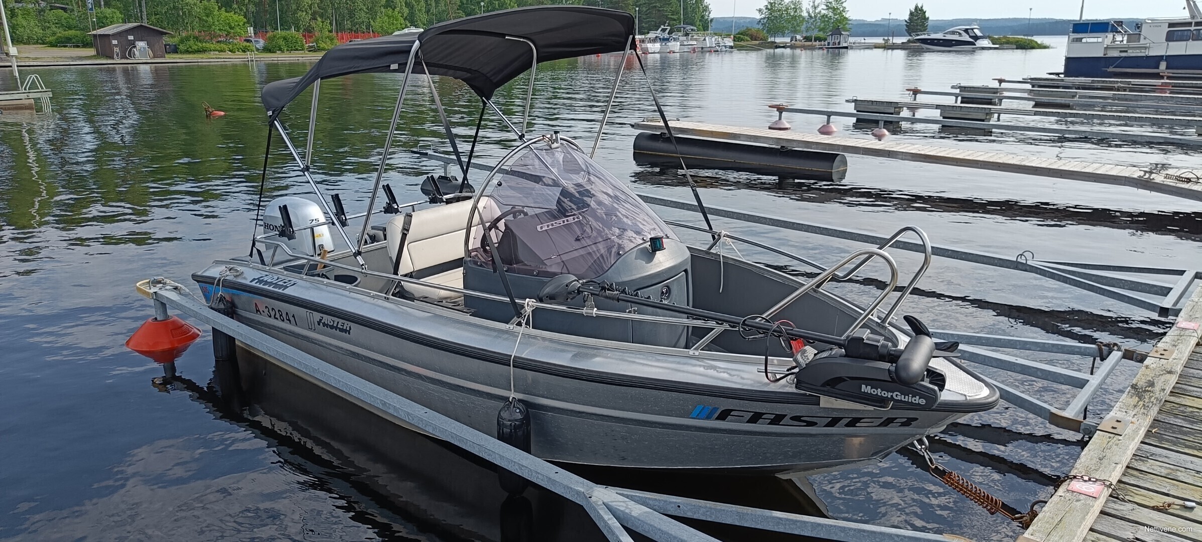 Faster 515 cc Moottorivene 2006 Äänekoski - Nettivene