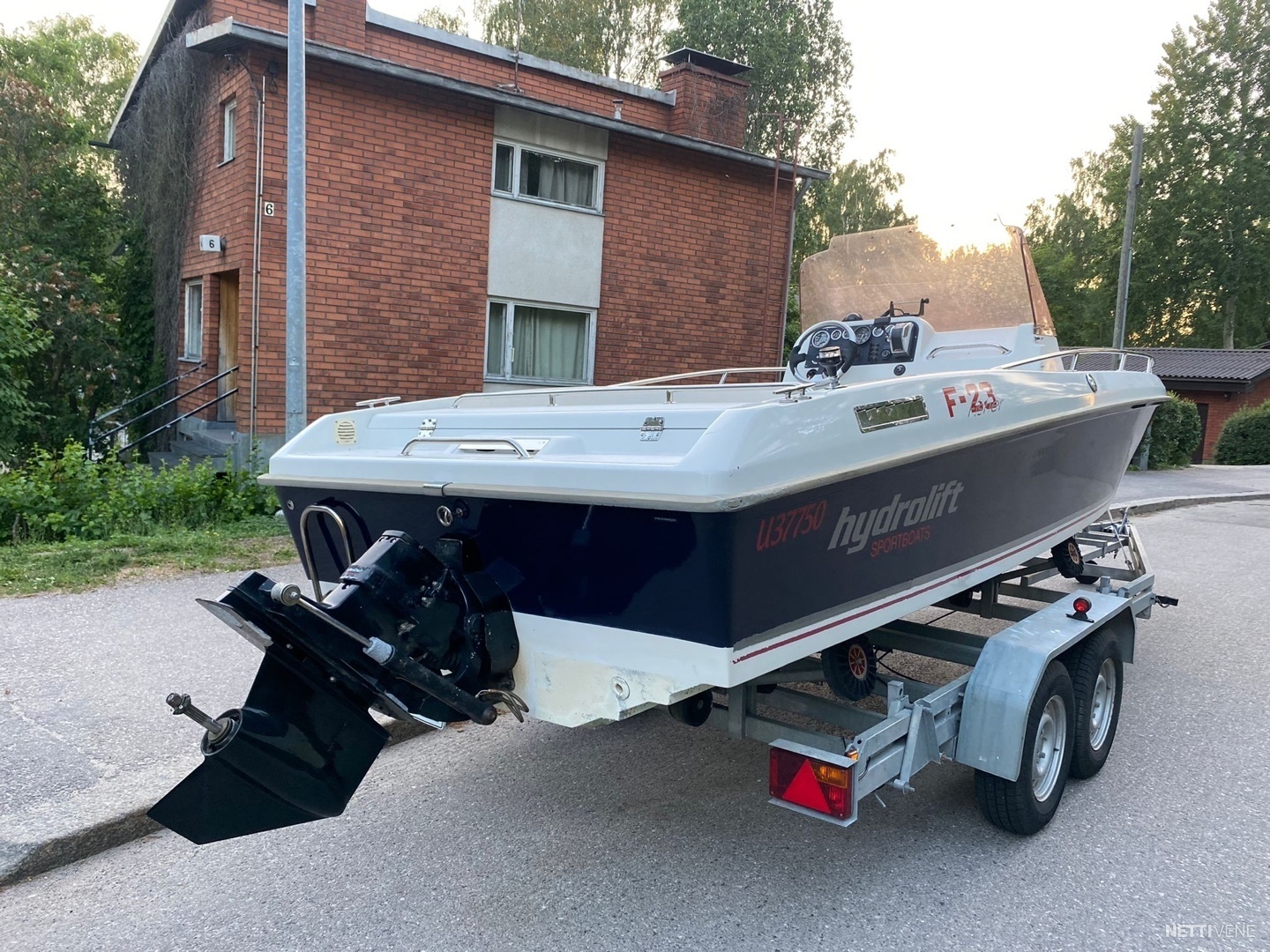 Hydrolift F23 Moottorivene 1997 Helsinki - Nettivene