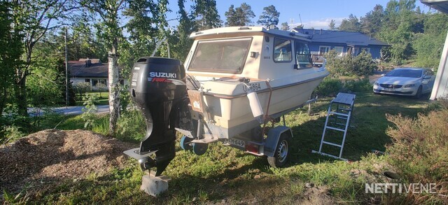 Uttern 5000 AC Moottorivene 1990 Nauvo - Nettivene