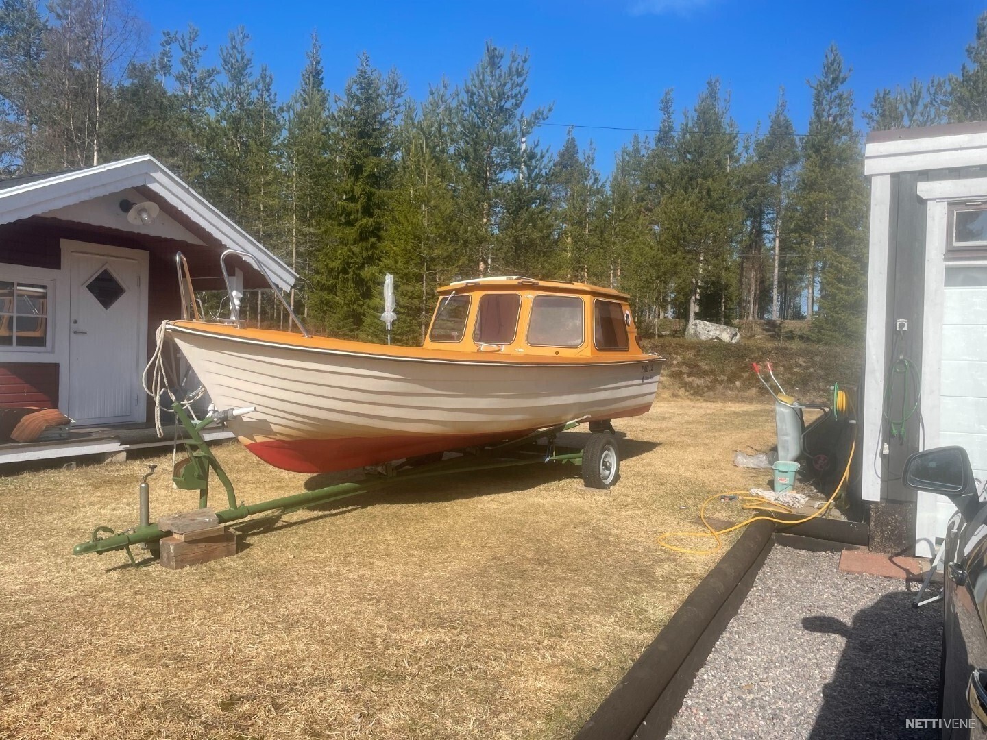 Uttern Uttern 560 Moottorivene Suomen ulkopuolella - Nettivene