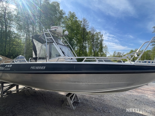 Buster Magnum Pro Moottorivene 2011 Raasepori - Nettivene