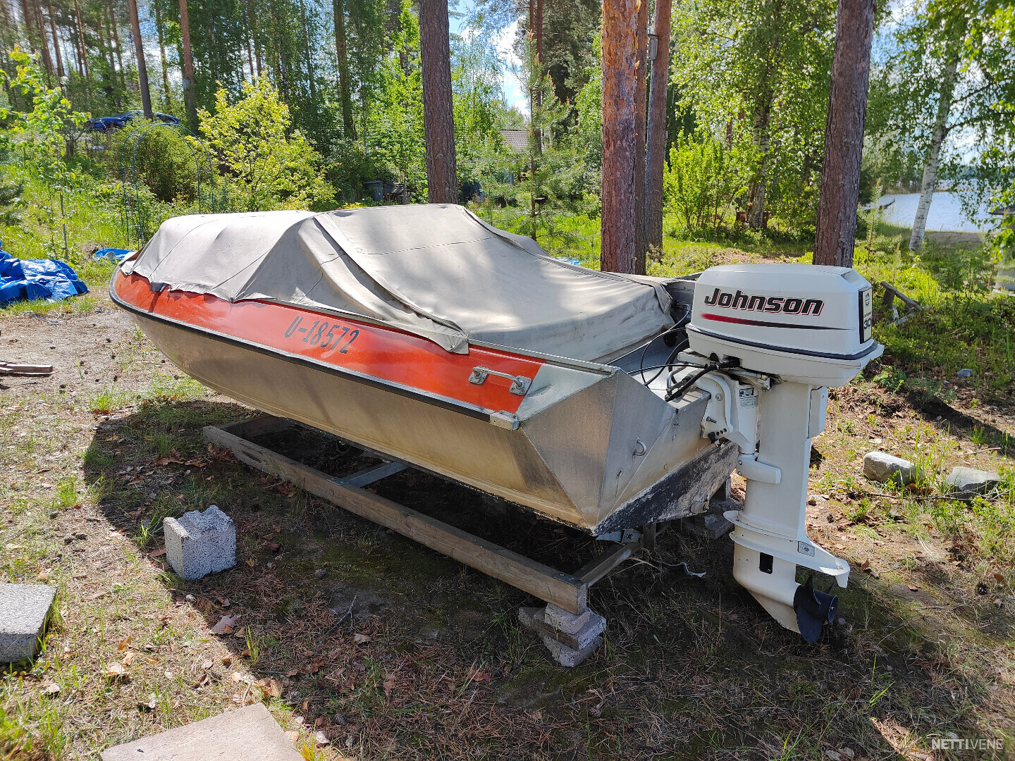 Buster R Moottorivene 1980 Hirvensalmi - Nettivene