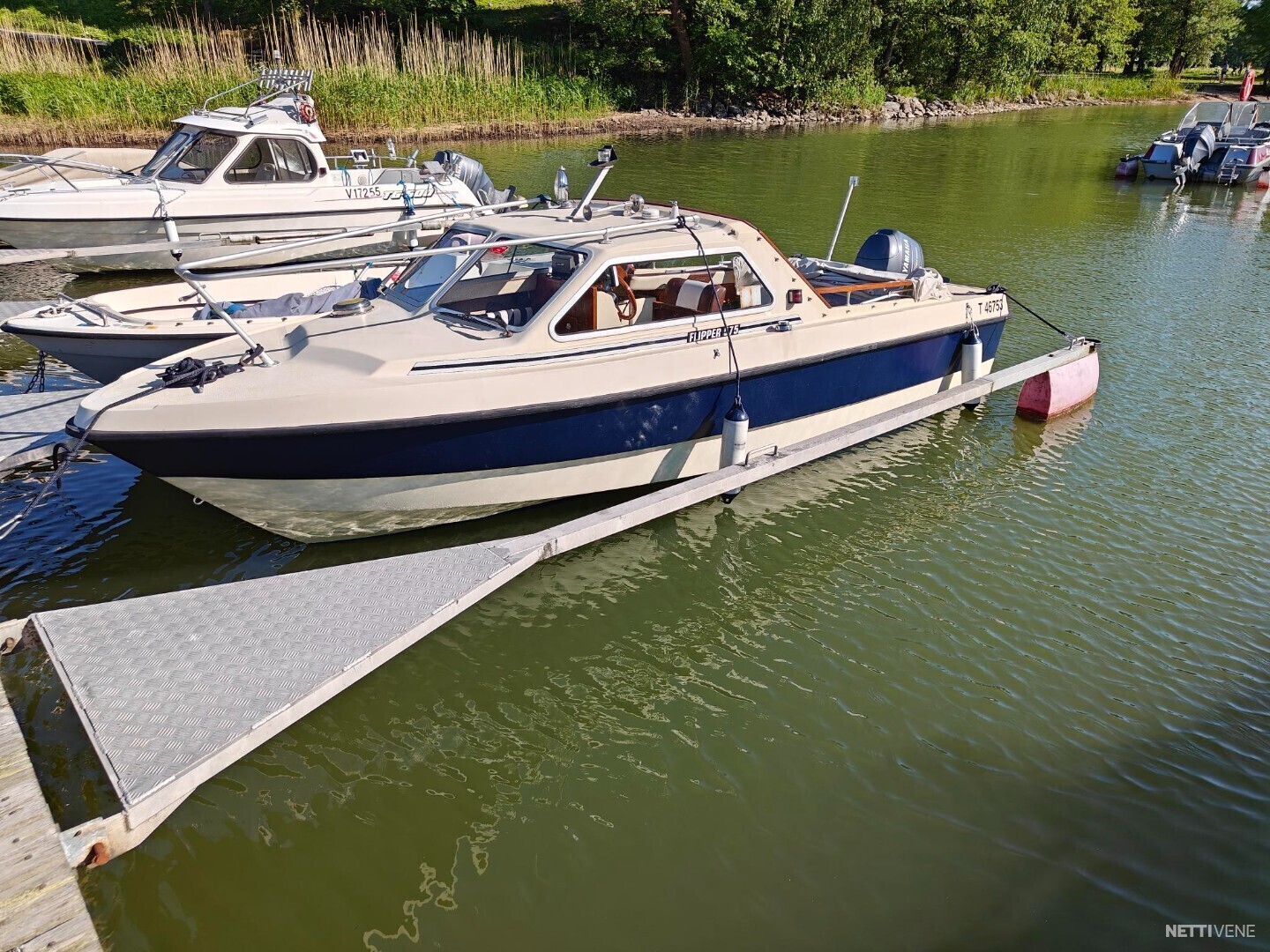 Flipper 575 HT Moottorivene 1985 Helsinki - Nettivene