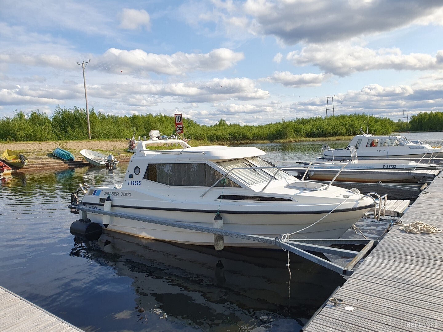 SeaStar 7000 Cruiser Motor boat 1990 Inari - Nettivene