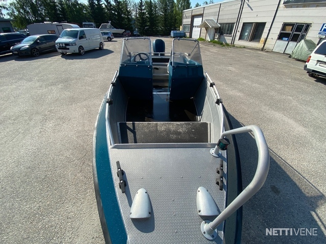 Buster XL Moottorivene 2000 Salo - Nettivene