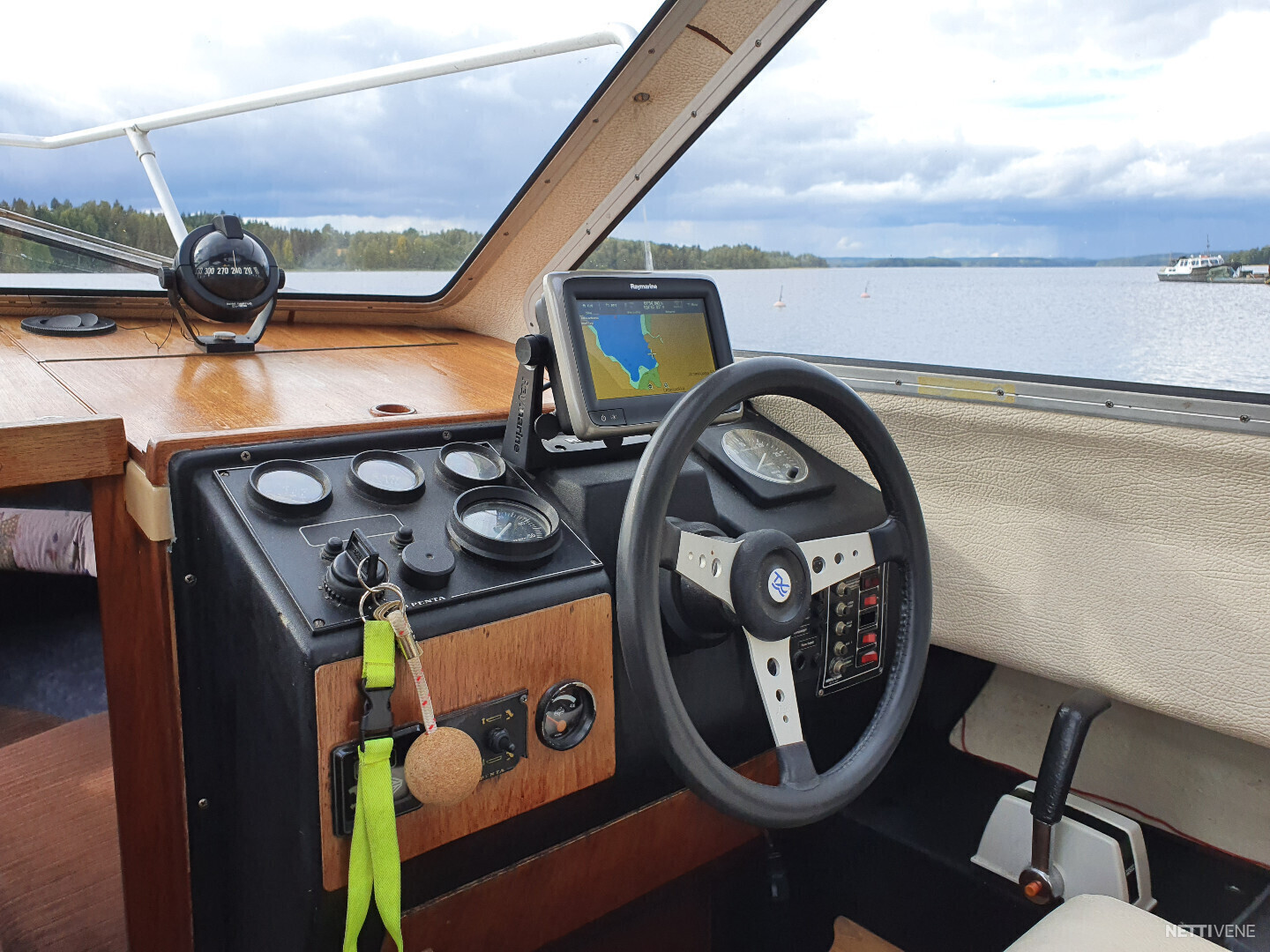 Flipper 740 + satamatraileri Moottorivene 1986 Akaa - Nettivene