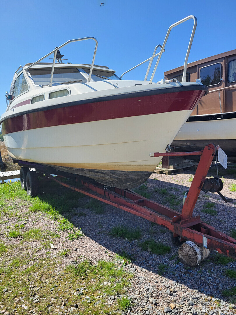 Flipper 740 + satamatraileri Moottorivene 1986 Akaa - Nettivene