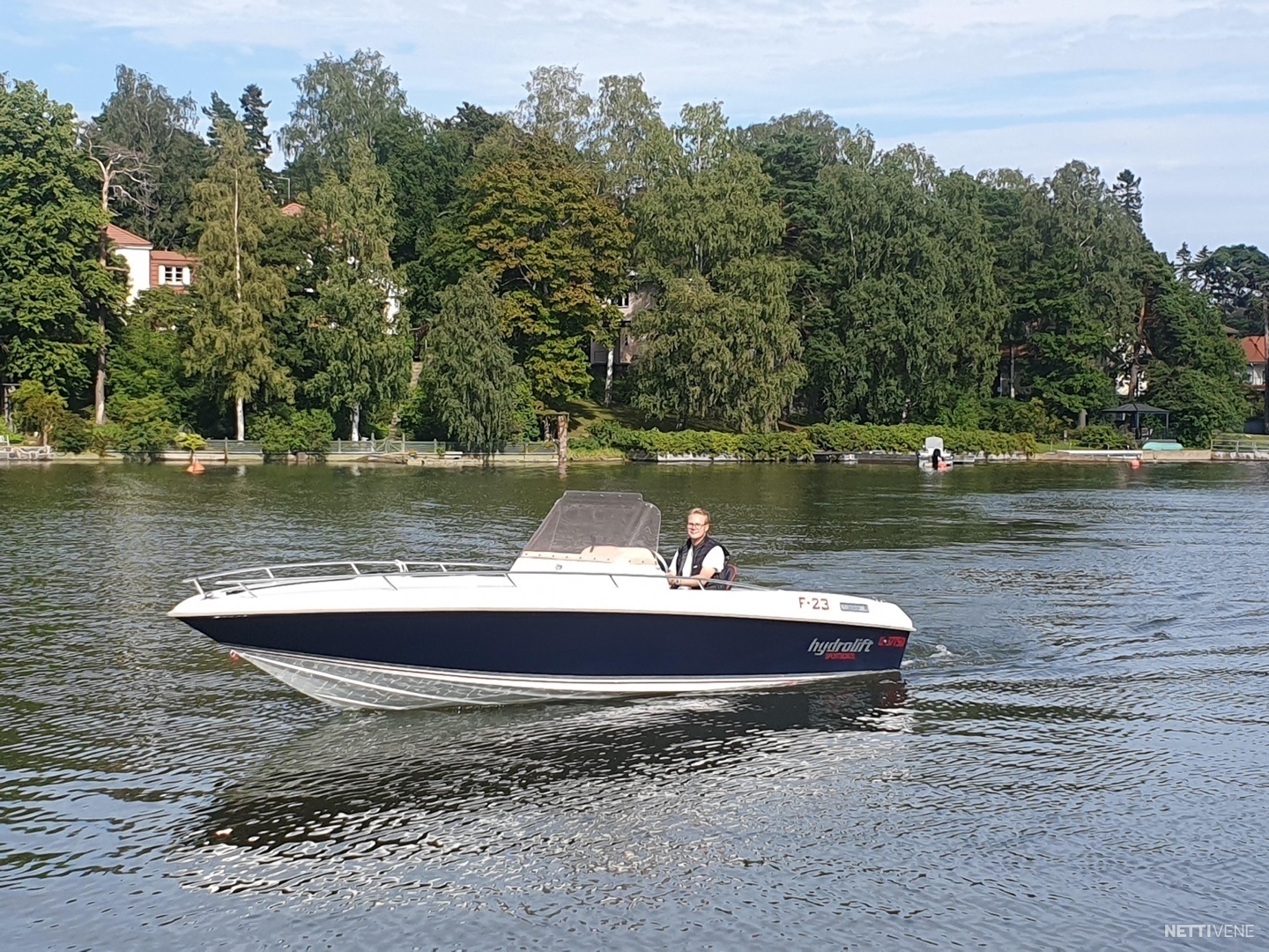 Hydrolift F23 Moottorivene 1997 Helsinki - Nettivene