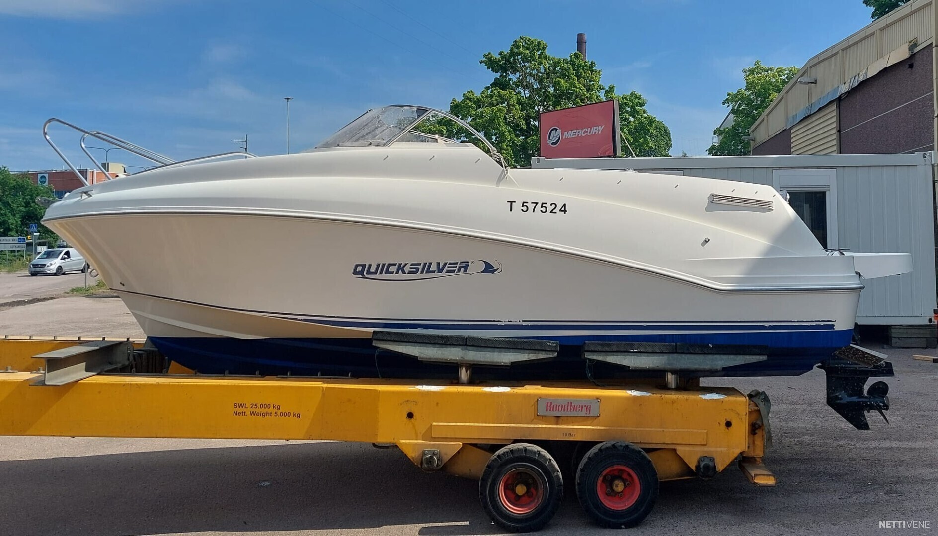 Quicksilver Cruiser / Active Cabin Motor boat 2010 Kotka - Nettivene