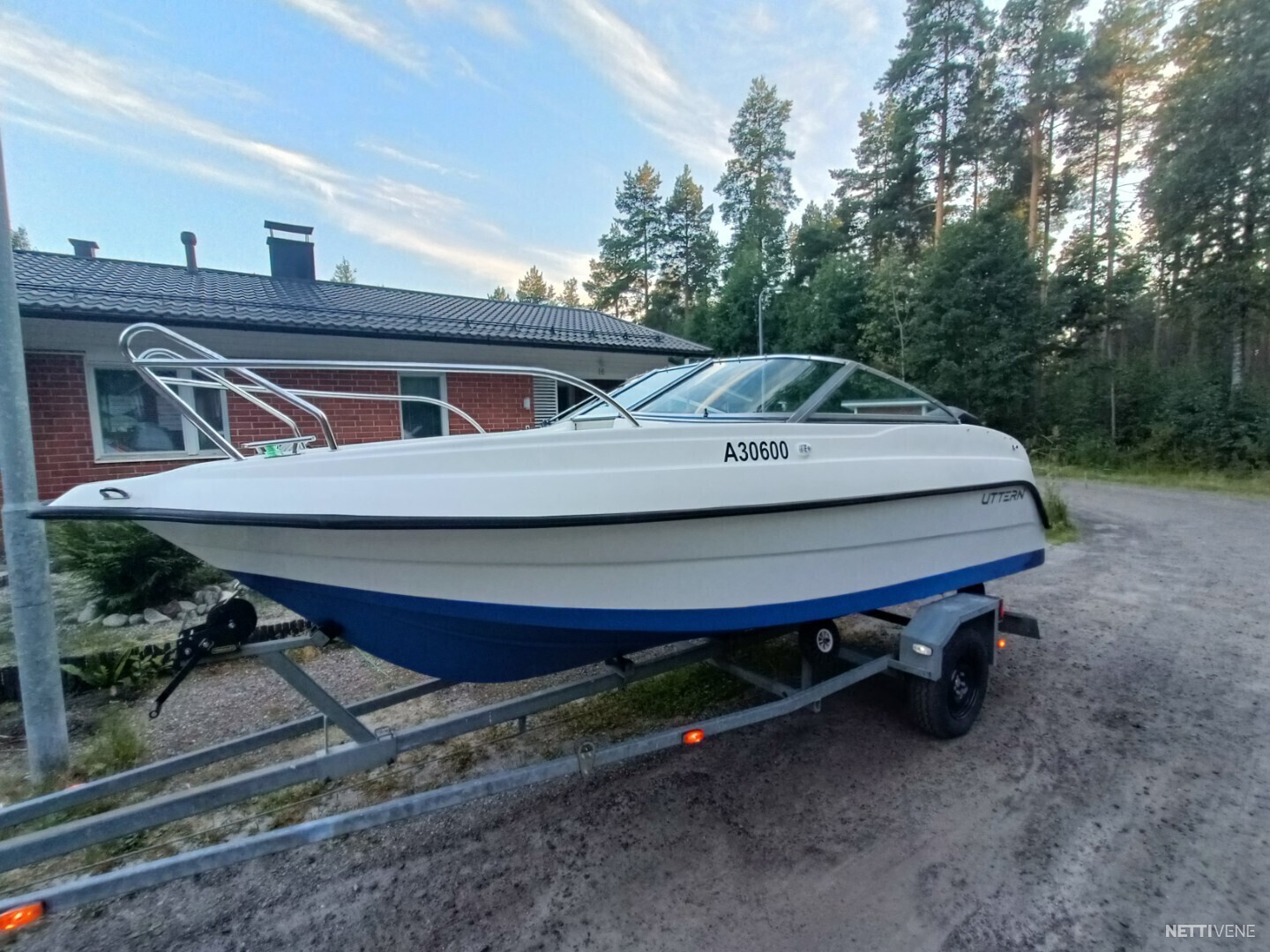 Uttern T55 Exclusive *SYYSTARJOUS* Moottorivene 2004 Pieksämäki - Nettivene