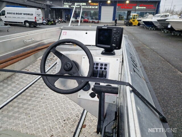 Buster R Moottorivene 1983 Kaarina - Nettivene