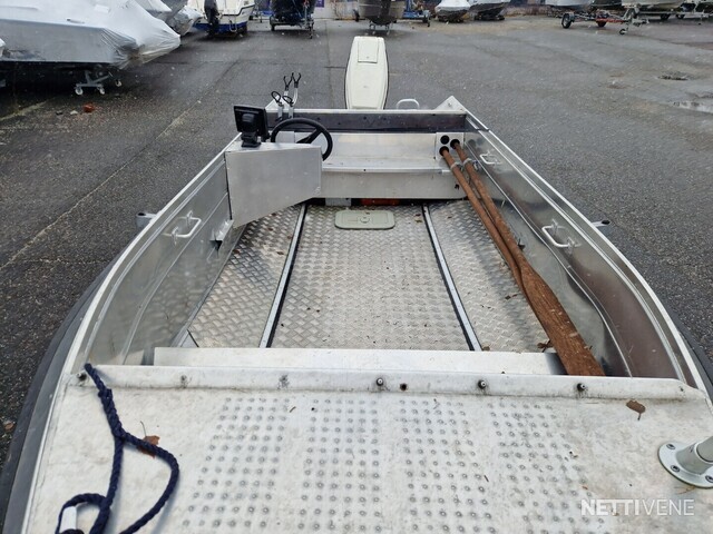 Buster R Moottorivene 1983 Kaarina - Nettivene