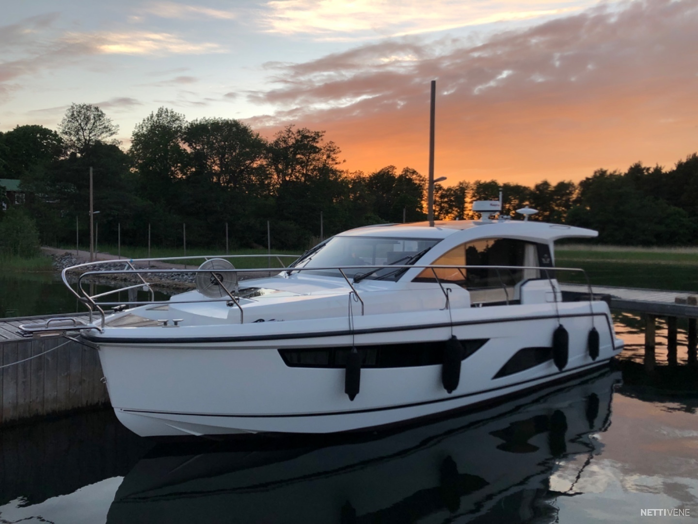 Sealine C330 Motor boat 2017 Porvoo - Nettivene