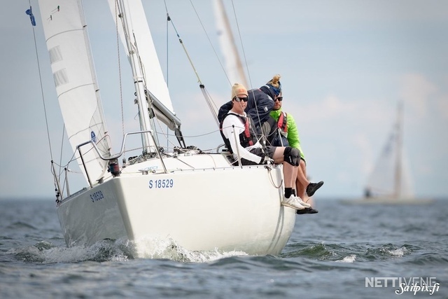 Albin Express Purjevene 1980 Espoo - Nettivene