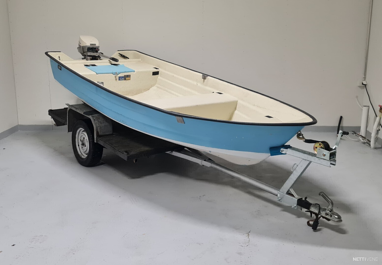 Crescent 380 + Traileri Moottorivene Hyvinkää - Nettivene