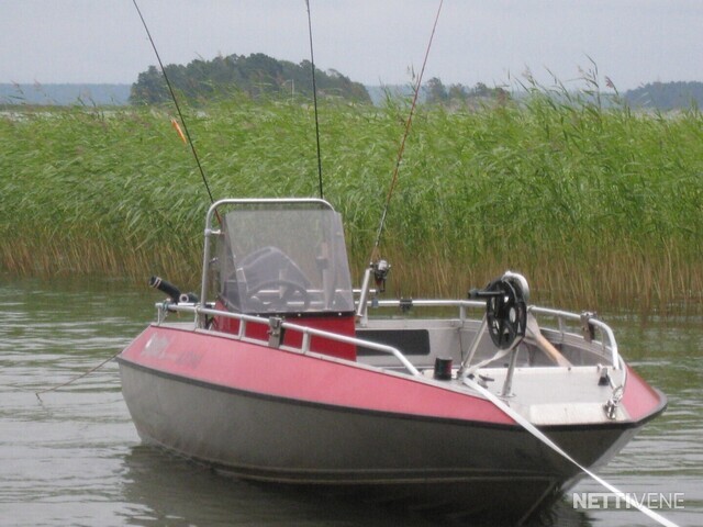 Buster L Moottorivene 2002 Salo - Nettivene