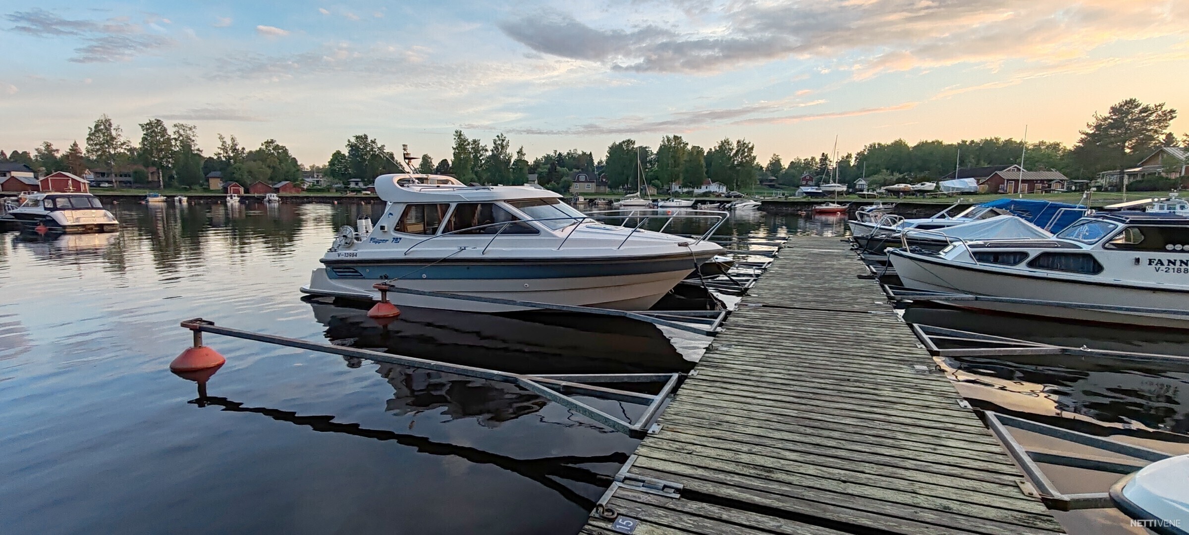 Flipper 787 Moottorivene 1995 Pedersöre - Nettivene