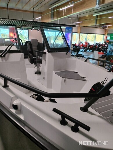 Husky Moottorivene 2023 Oulu - Nettivene