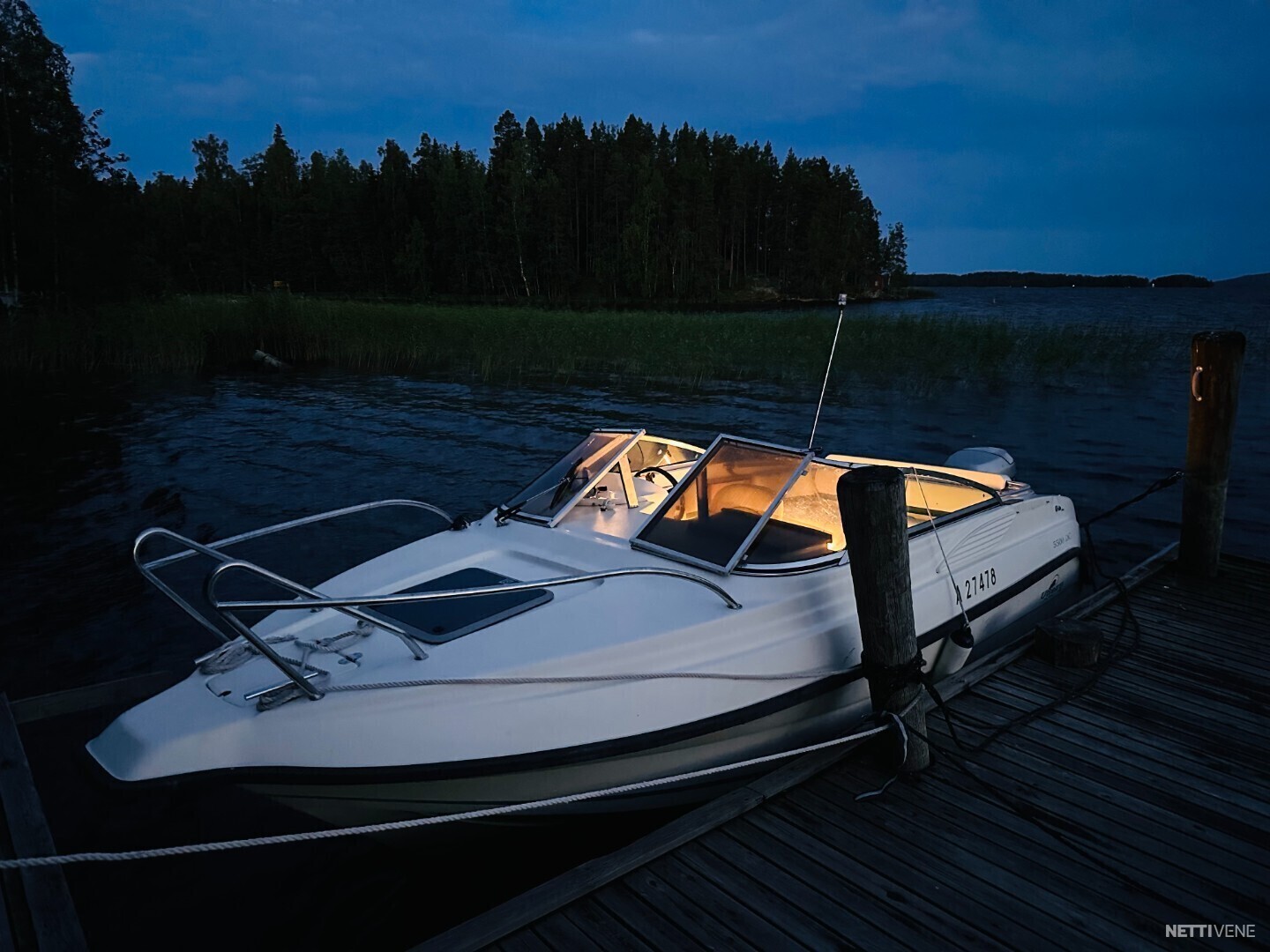 Uttern D55 Exclusive Moottorivene 2001 Jyväskylä - Nettivene