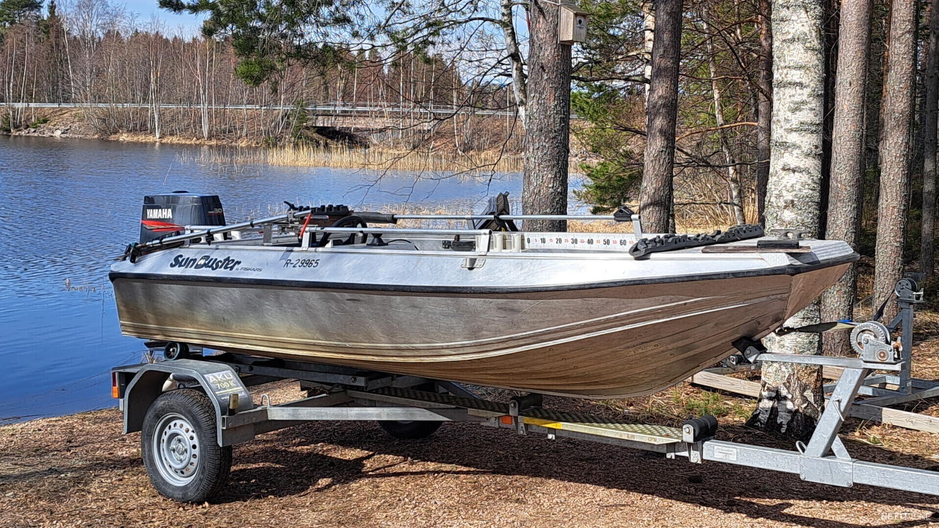 Buster Sun Buster R Moottorivene 2000 Pielavesi - Nettivene